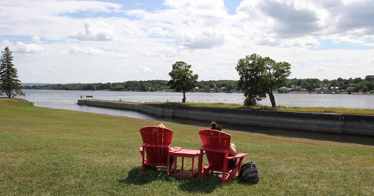 Red chairs - Carillon Canal National Historic Site