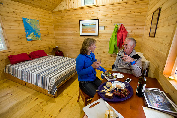 Christian Beach Rustic Cabins - Georgian Bay Islands National Park